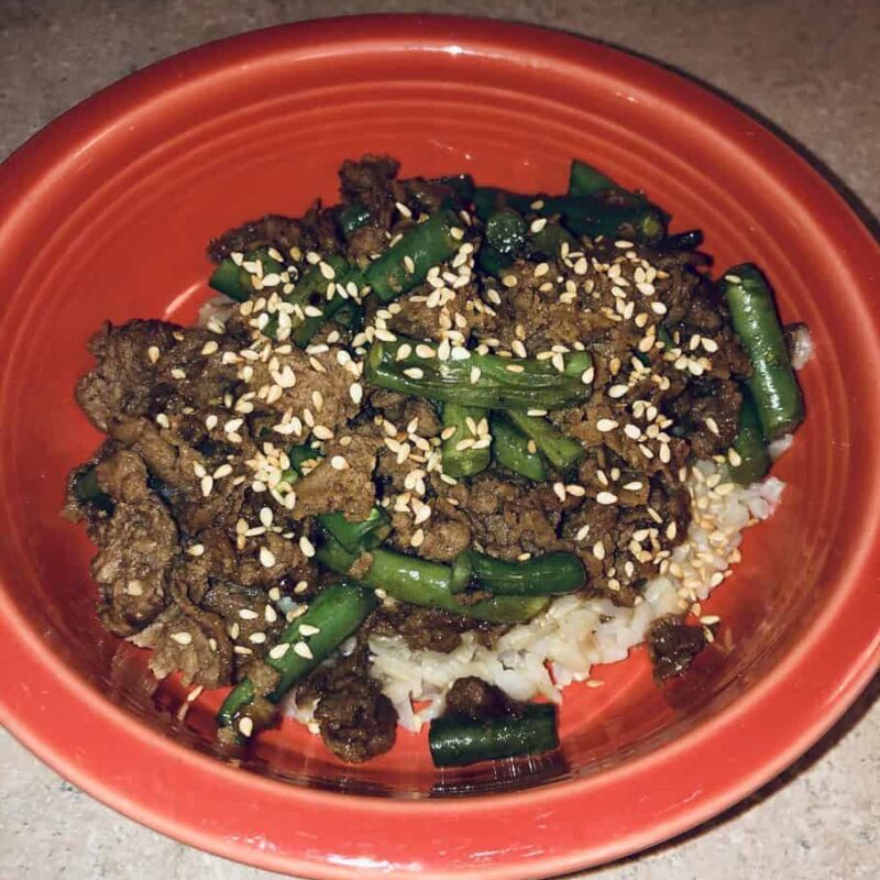 Sesame-Ginger Beef with Green Beans and Steamed Rice - Smileys Points